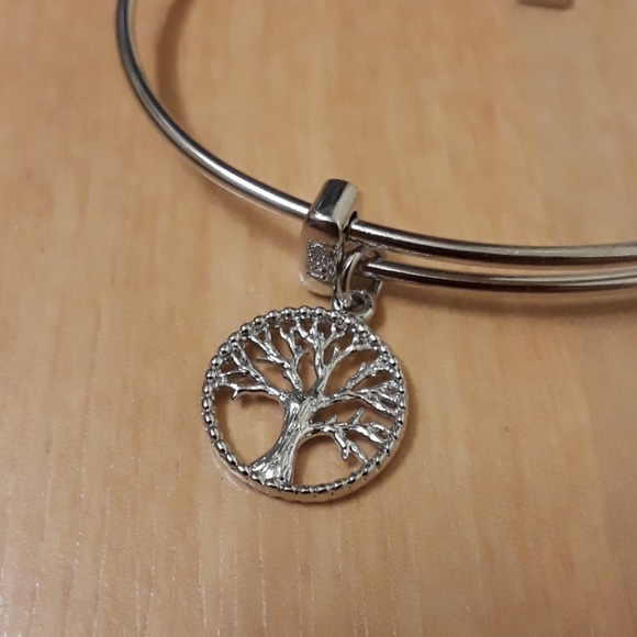 Lia Sophia | Jewelry | Lia Sophia Silver Tone Family Tree Bracelet ...